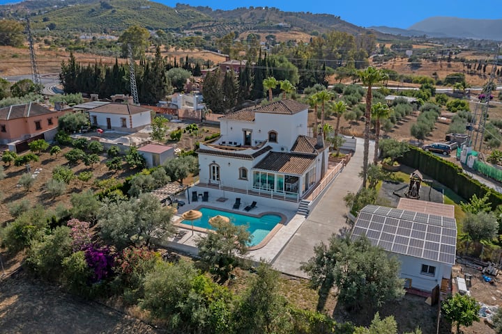 Casa Jeromi Al Haurin El Grande Centraal Gelegen - Alhaurín el Grande