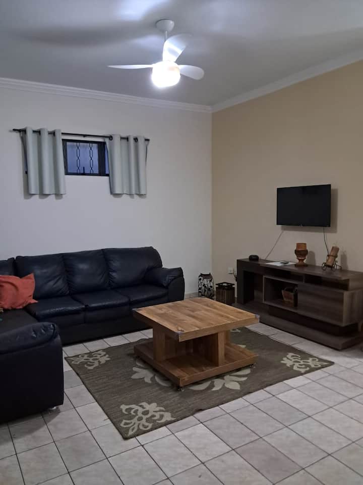 Casa Grande Aconchegante C/ Churrasqueira Exterior - Ubatuba