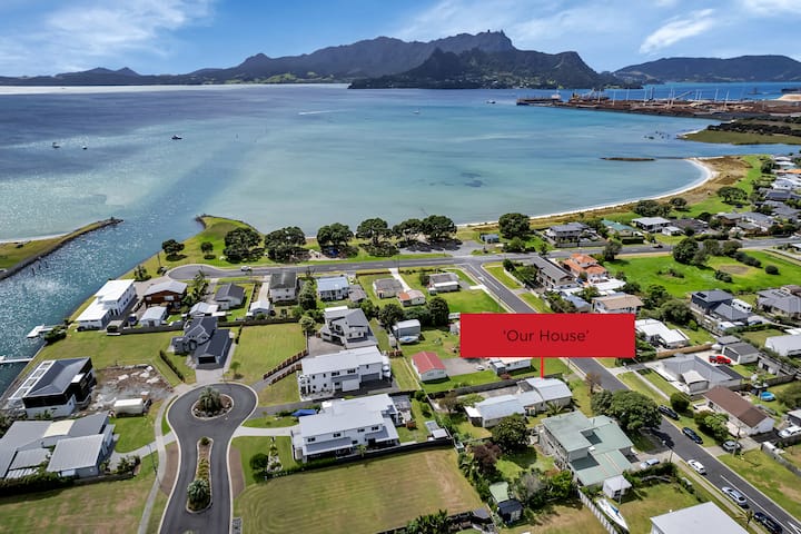 Singles Or Couples Option! Beach! Hot Tub! Pets - Ruakākā