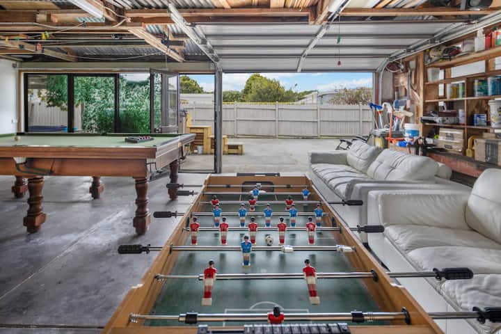 Beach 100m Walk. Hot Tub, Kayaks, Games Room - Ruakākā