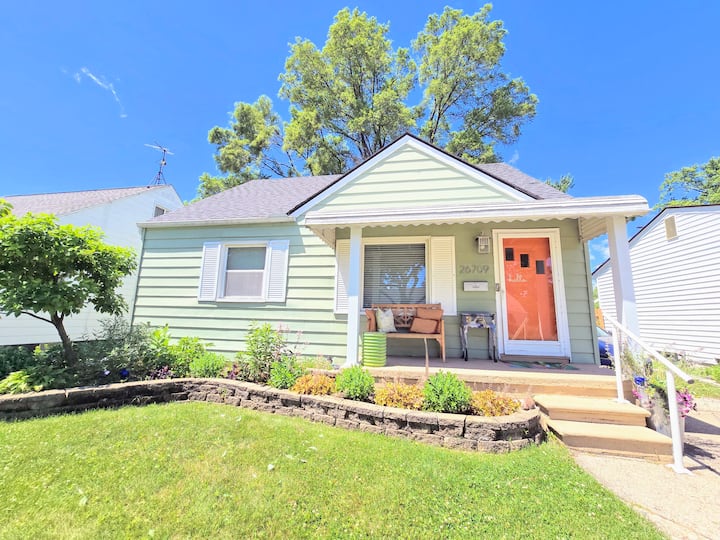 Wfh Lgbt, 2bd 2ba 2office, Sauna & Parking - Warren, MI