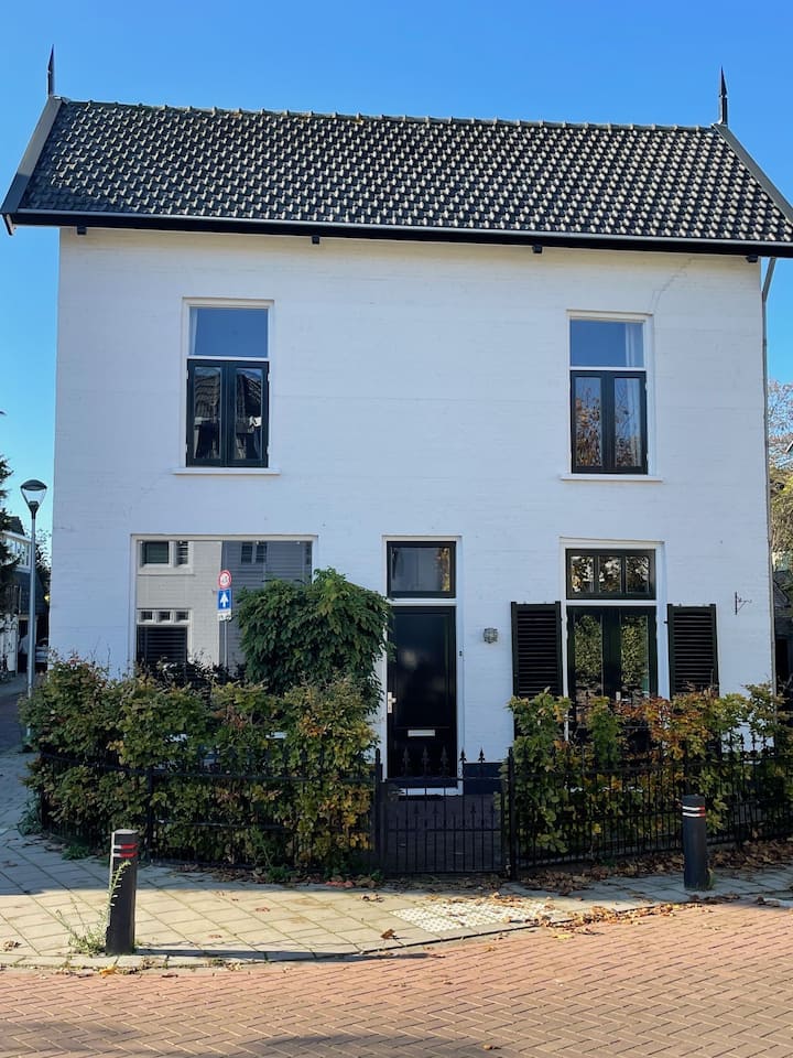 Characteristic Spacious Villa - Noord-Holland