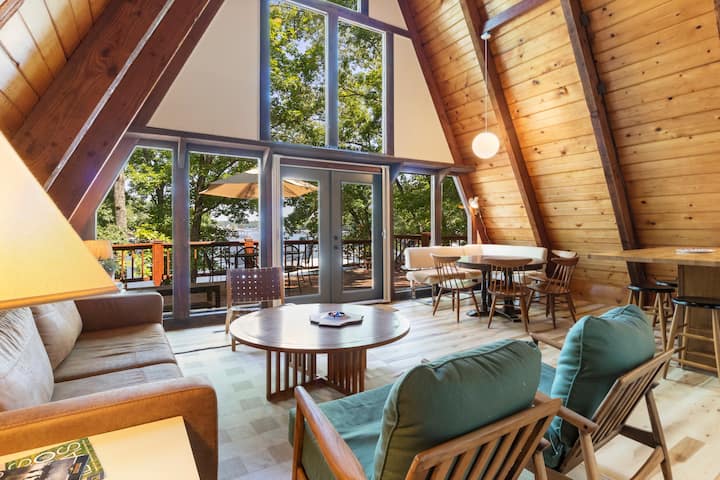 Lakefront A-frame Near Boat Launch W/ Dock Sleep12 - Sunrise Beach, MO