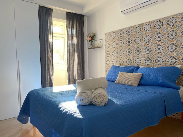 Typical Maltese Balcony Flat, 2min From Promenade - Malta