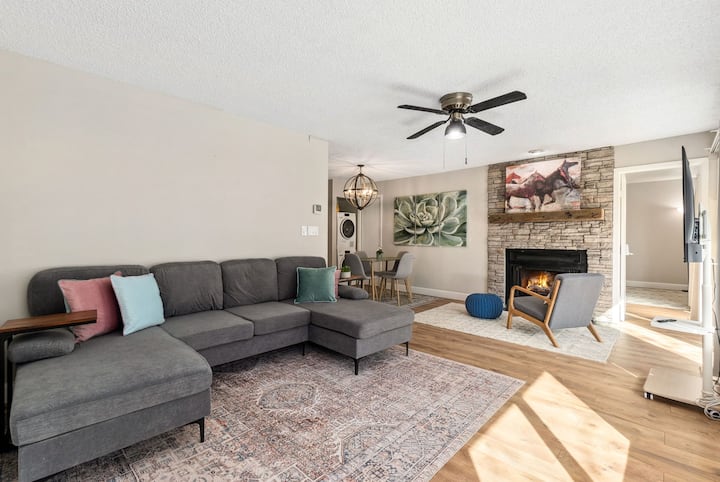 2 Bdrms W/ 2 Private Bathrooms, Garage, Aurora - Aurora, CO