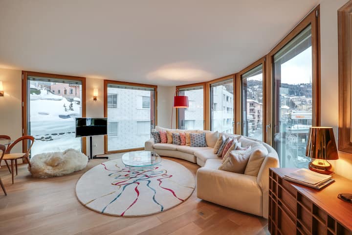 Stylish Downtown Apartment - Pontresina