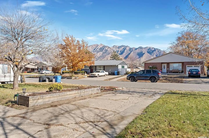Entire Home Near Mouth Of Big Cottonwood Canyon - Cottonwood Heights, UT
