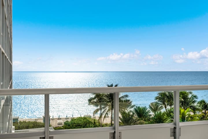 Miami Beach Spa Retreat | Ocean Views + Balcony - Miami Beach, FL