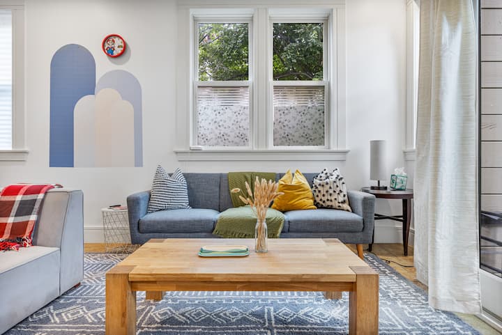 Downtown Berkeley 3br | Near Uc & Bart + Parking - Berkeley, CA