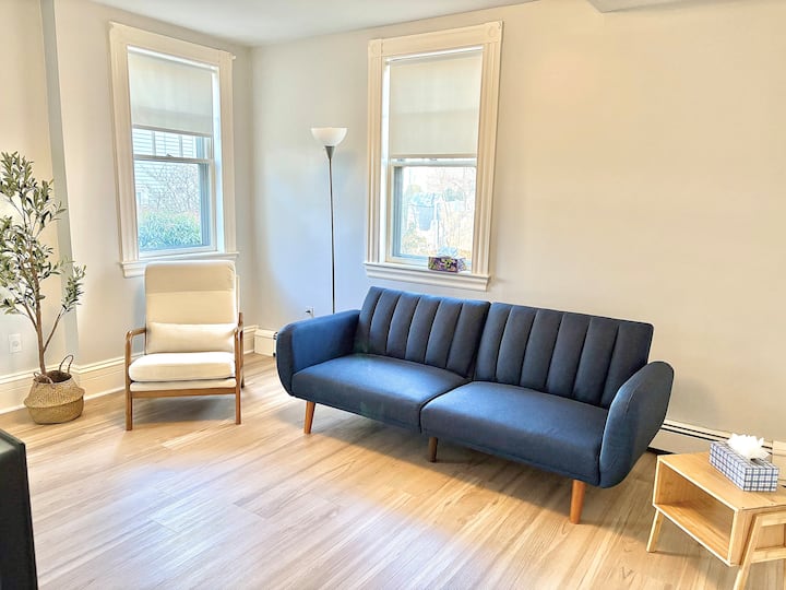 Beautiful 1bd Apartment In Historic Home - Melrose, MA