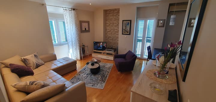 Modern Apartment In Old City Center - Makarska