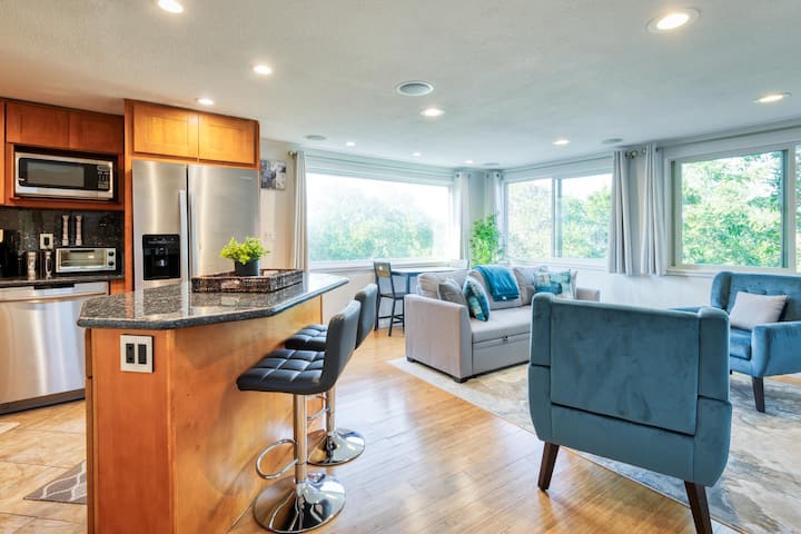 Private Tranquil Retreat With Stunning Views - San Carlos, CA
