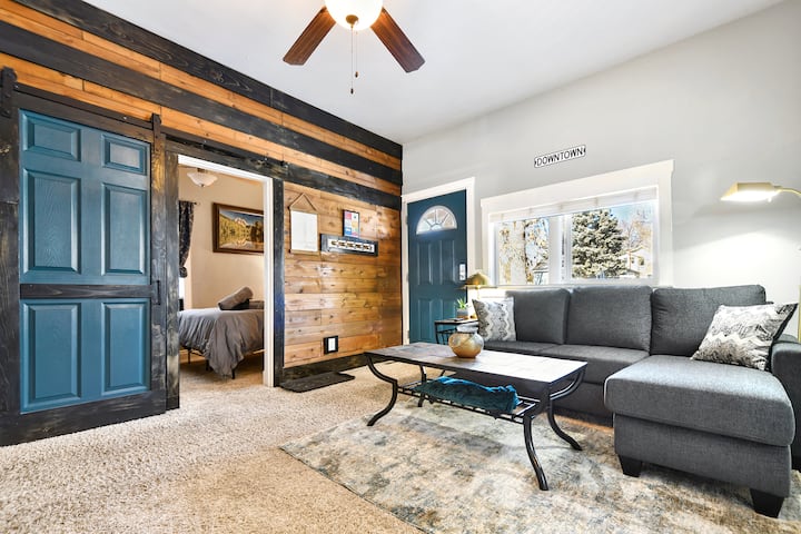 ᨒStylish Basecamp| Fire Pit |2 Blocks To Downtownᨒ - Colorado