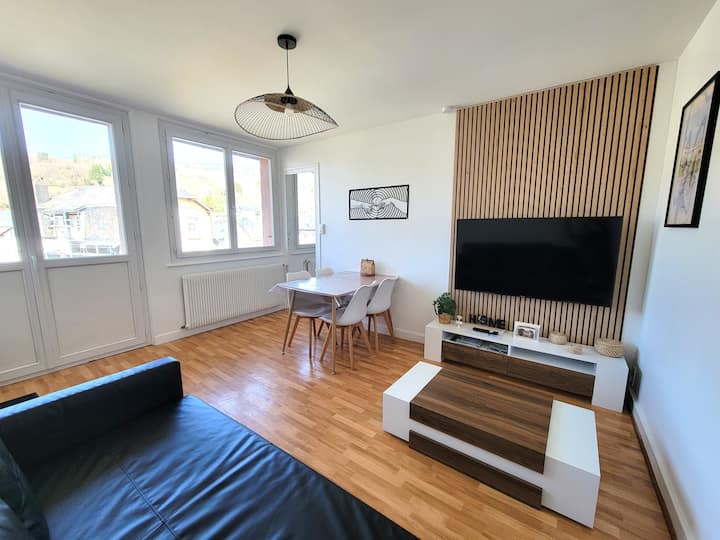 Le Bellevue 3* Pour Famille/cure (Box Fibre) - La Bourboule