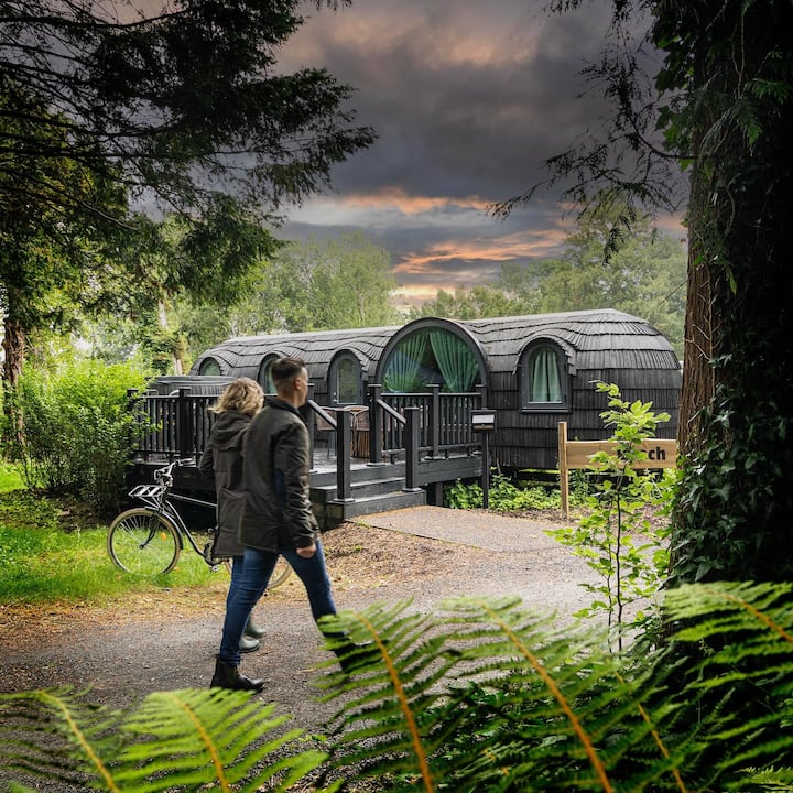Maple Cabin | Family Forest Escape With Hot Tub - Waterford