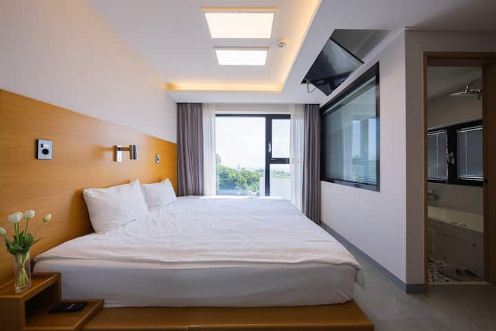 탐라 카운티 솔하우스 바당스카이 프레미어 : #오션뷰#넷플릭스Ott#개별테라스 - 제주특별자치도