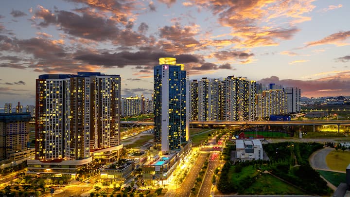 [2인or3인]  장기숙박할인, 호텔침구, 야경뷰 커피머신기 - Incheon