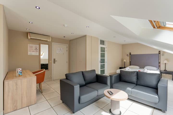 Luxury Studio - Waterloo