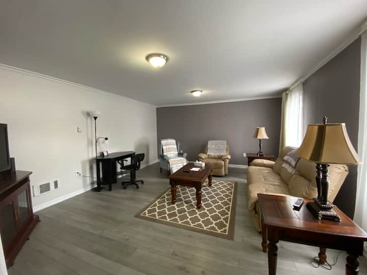 Spacious House Near Stephenville - Newfoundland and Labrador