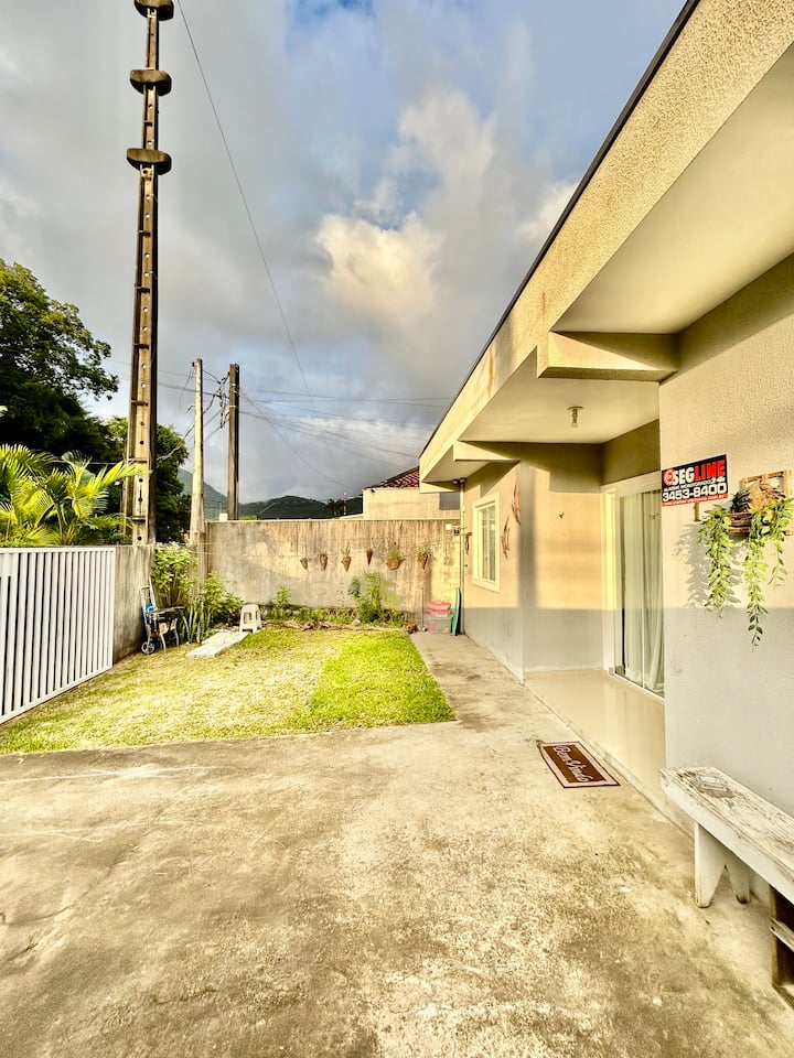 Casa  Para 08 Hóspedes, A 5 Min Da Praia. - Matinhos