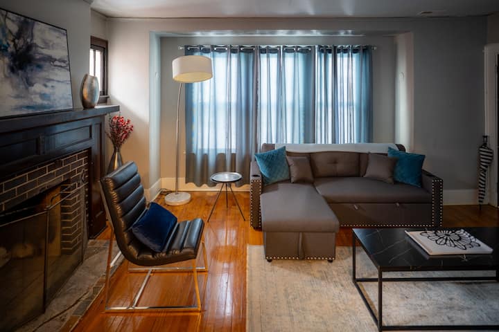 Sunny 2br+1b North End Apartment - Detroit, MI