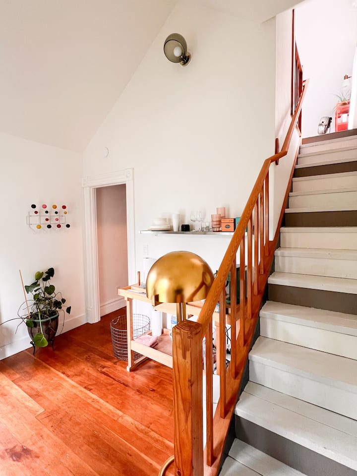 Unique Garden Loft, Central, Walk To Rev Hall! - Portland, OR