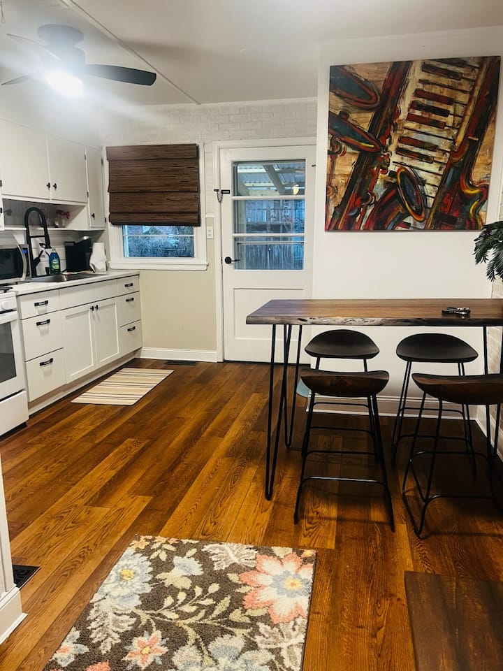 Carter's Cottage- Minutes From Downtown Louisville - New Albany, IN