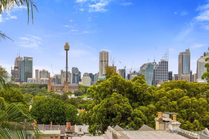 Amazing Views, Pool, 2 Bed, 2 Bath, Parking - Randwick