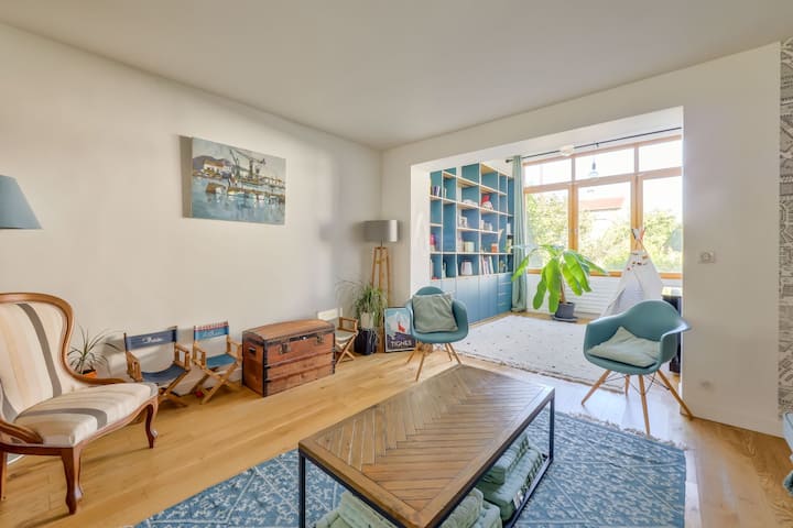 Maison De Famille  8 Personnes Avec Jardin - Buc
