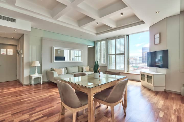 15th Floor Luxurious Corner Unit In City Center! - Kapstadt