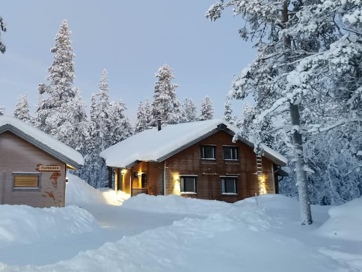 Tuprakka- Hirsihuvila Tunturissa Ylläs, Mäntytie 1 - Äkäslompolo