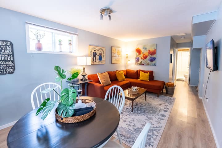 Prairie Sky Suite - Red Deer