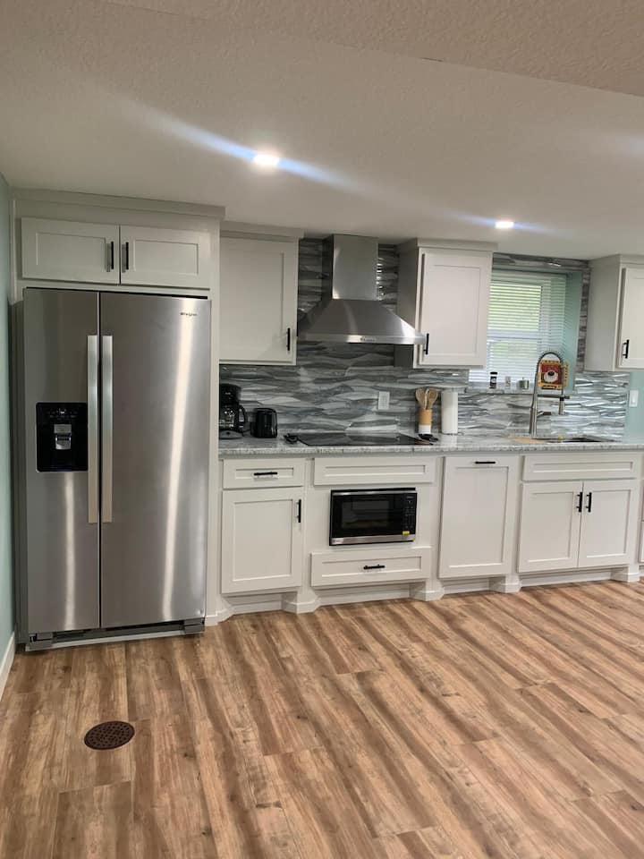 Modern Apartment Near Kc Airport And Parkville - Parkville, MO