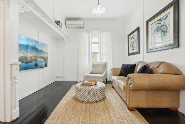 Comfy Queenslander Cottage - Virginia