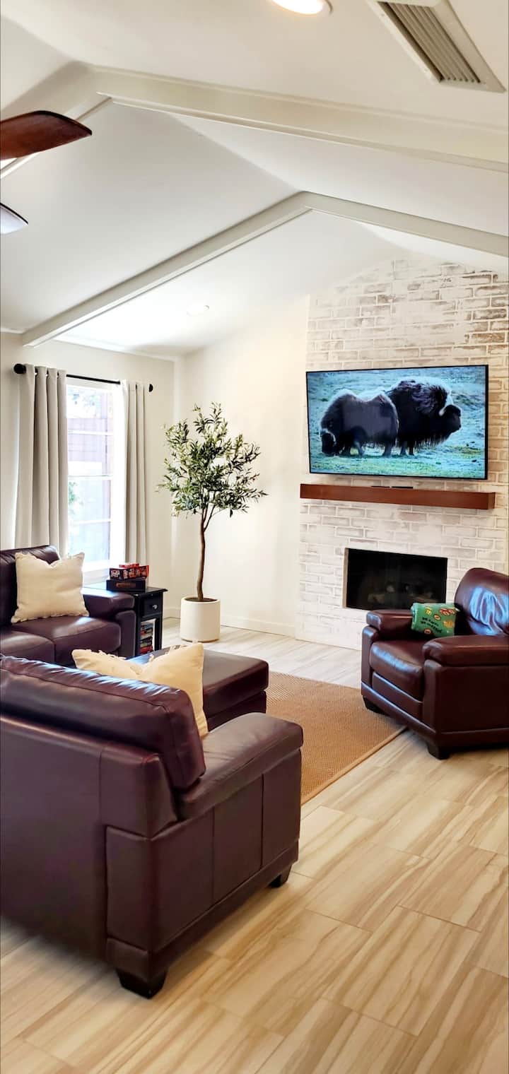 Best Airbnb El Paso Eastside - El Paso, TX