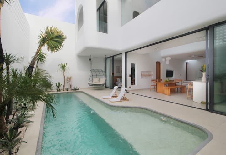 New 3br Family Villa Walk To Berawa Beach East - Bali