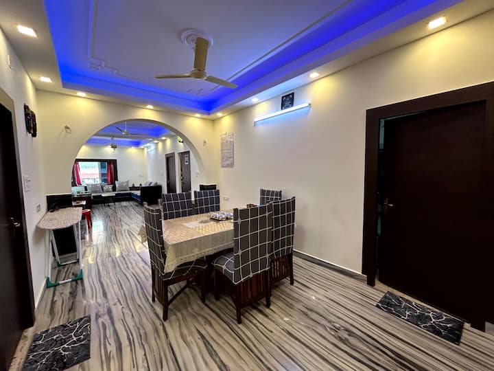 4 Bhk Entire Flat Sector V Saltlake Lagoon Retreat - Kolkata