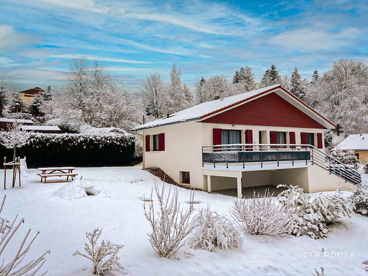Gîte "Aux Evaux" 
Vue Panoramique 
Sur La Montagne - Vosges