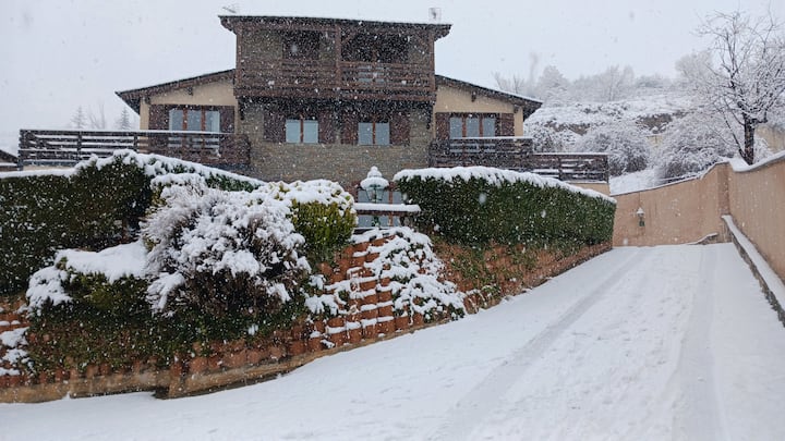 Bajanda Maison Avec Grand Jardin Près De Llivia - Bolquère