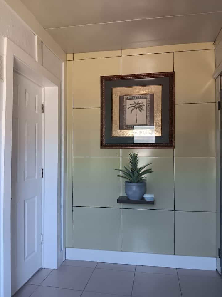 (4 Miles To Beach)separate Entrance, Private Bath - Clearwater, FL