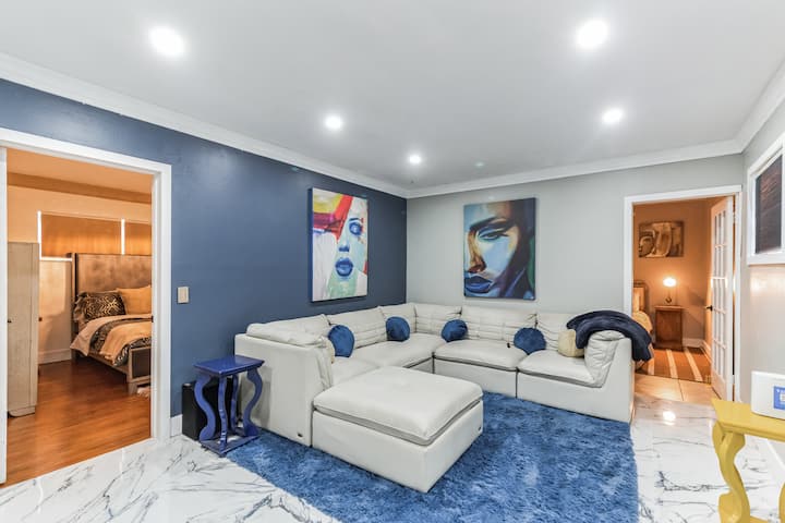 5bd, 10 Guests, Big Yard, Near Wynwood, Rent Boat - Miami, FL