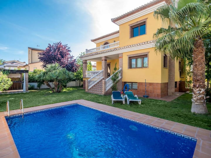 Apartamento En El Bajo De La Casa Con Encanto - Dílar
