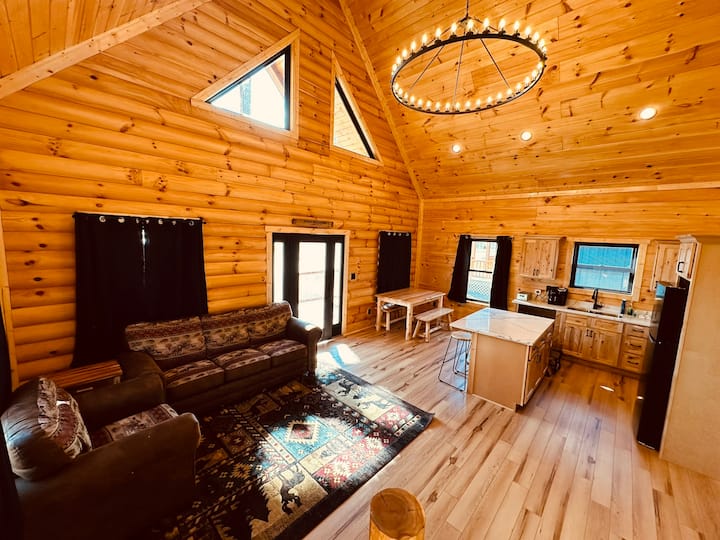 Bourbon Trail Retreat, Hot Tub-8 - Harrodsburg, KY