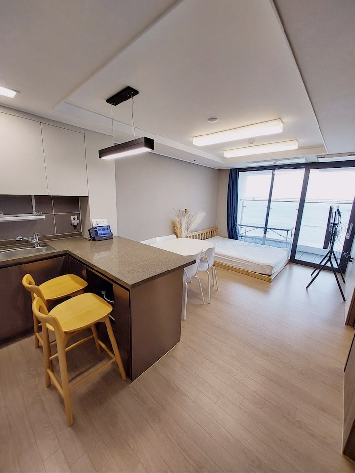 Bridge View\seatarrace\해변가코앞\투룸\투베드\맛집위치\위치굿\보드게임 - Busan