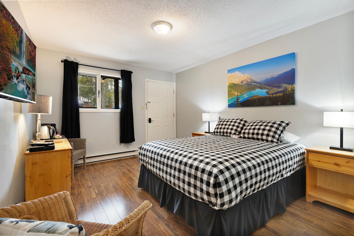 Banff Cabin Vacation Rentals - Alberta, Canada | Airbnb