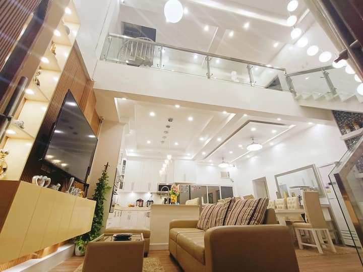Stunning 3-storey Oasis W/ Rooftop Pool-xclsv - Cabúyao