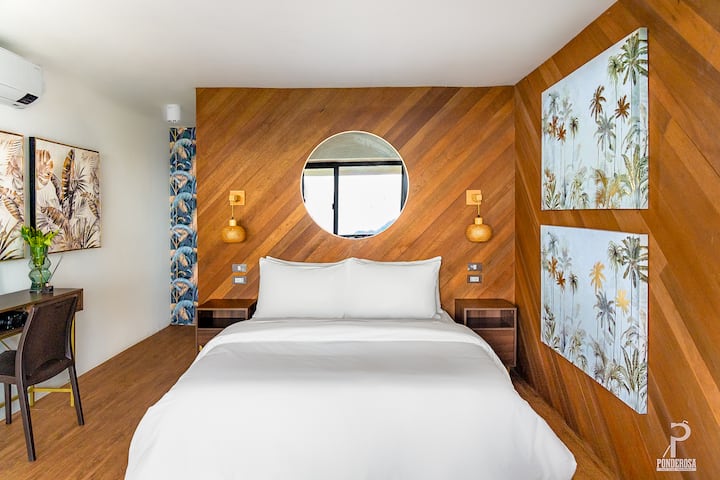 Pure Serenity | Queen Room | Stunning Ocean View - Puerto Galera