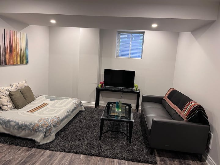 Cozy 1 Bedroom Basement Apartment Wifi Parking - 오크빌