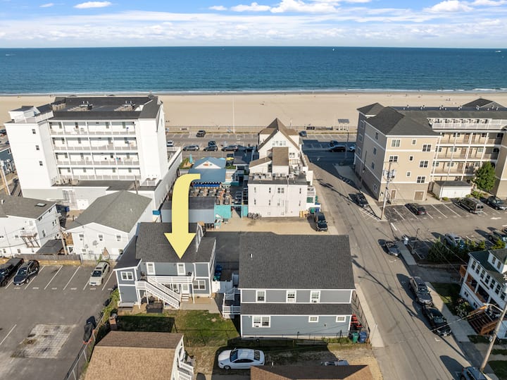 Steps From The Beach On J Street, 4 Bdrm, Pets Ok! - Hampton Beach, NH