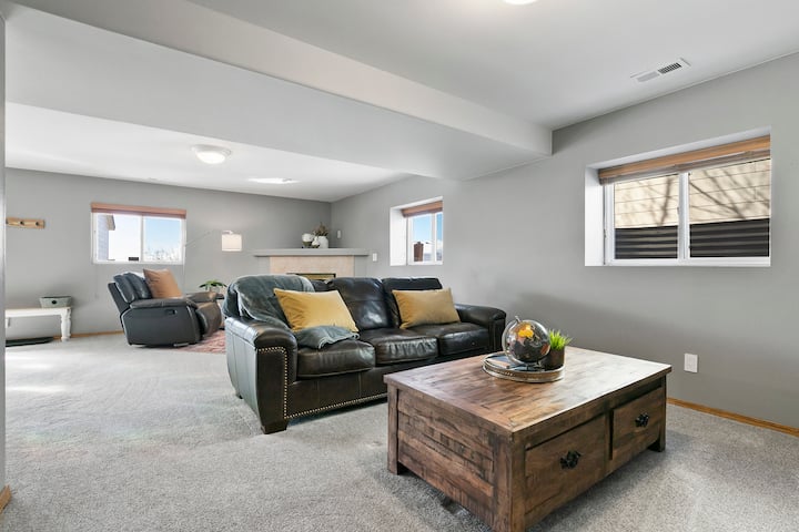The Dwelling Place-spacious•2br•fireplace•big Tv! - Colorado Springs, CO